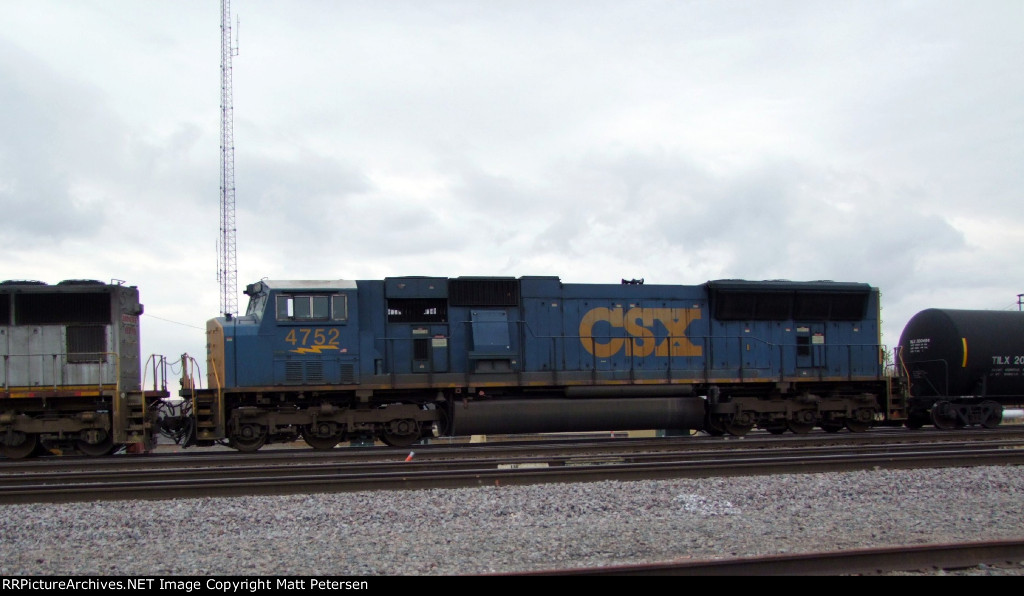 CSX 4752